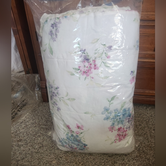 Ellison | Bedding | 1 Piece Ellison King Size Bedroom Set | Poshmark